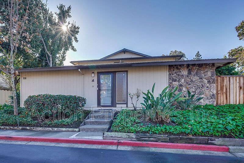 108 E Middlefield Rd APT A, Mountain View, CA 94043 | Zillow