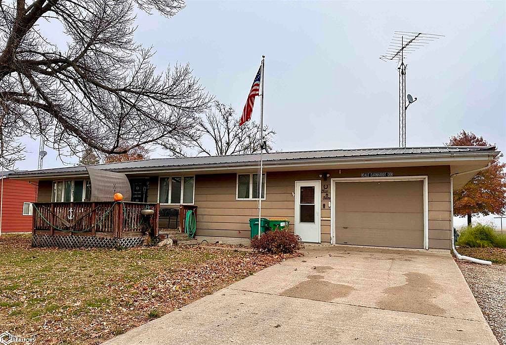 407 Standring St, Corwith, IA 50430 | Zillow