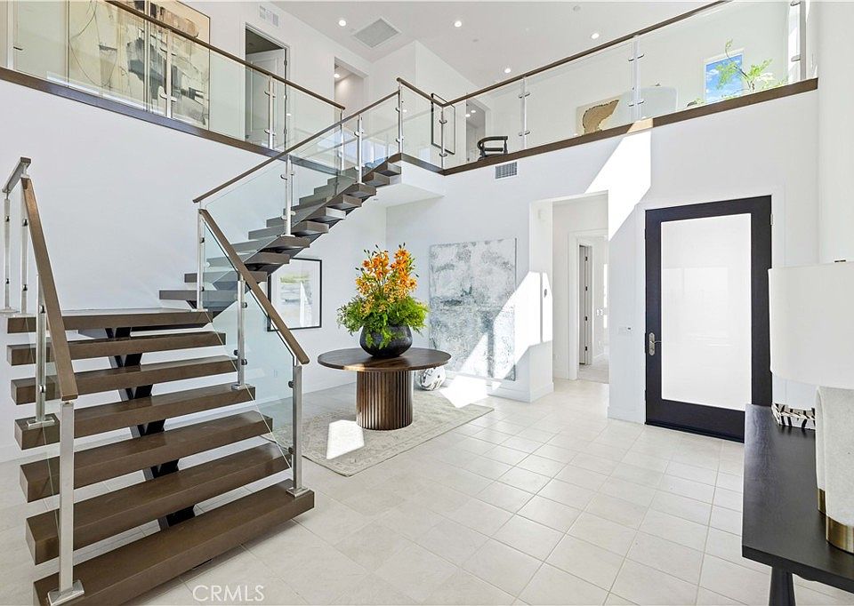 20648 W Hummingbird Ct, Porter Ranch, CA 91326 | Zillow