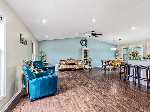 10388 Telegraph Rd, Winnebago, IL 61088 | MLS #202305031 | Zillow