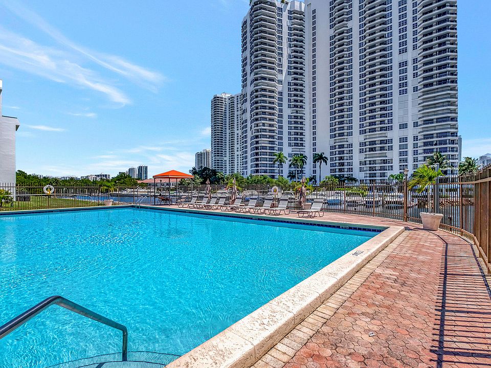 3440 NE 192nd St APT 2R, Miami, FL 33180 | MLS #RX-10915969 | Zillow