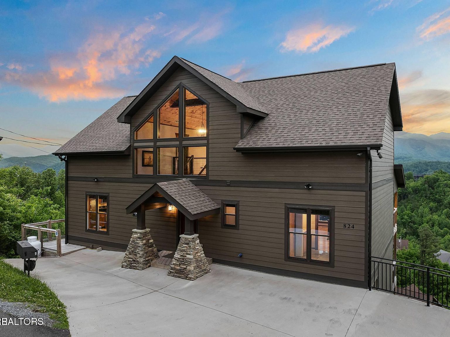 824 N Skyline Dr, Gatlinburg, TN 37738 | Zillow