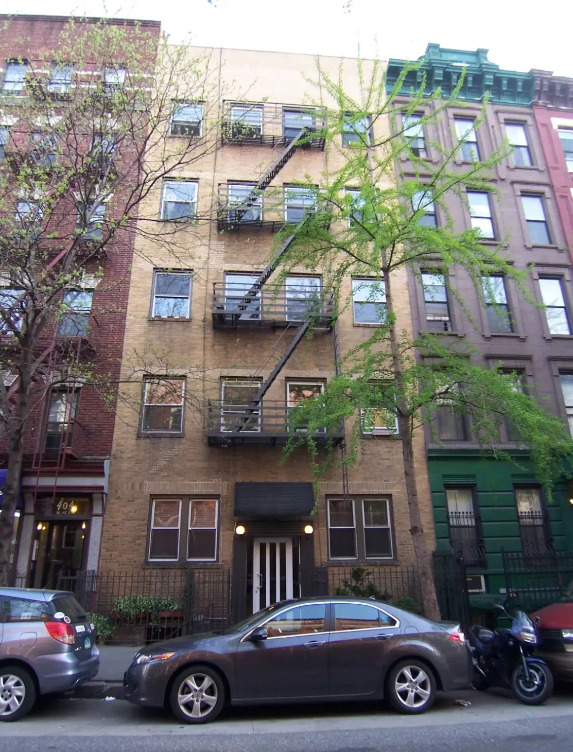 406 West 46th Street #2C in Hell's Kitchen, Manhattan | StreetEasy