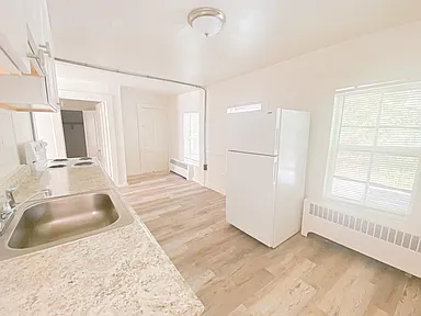 21 Applegate Ln Canton CT | Zillow