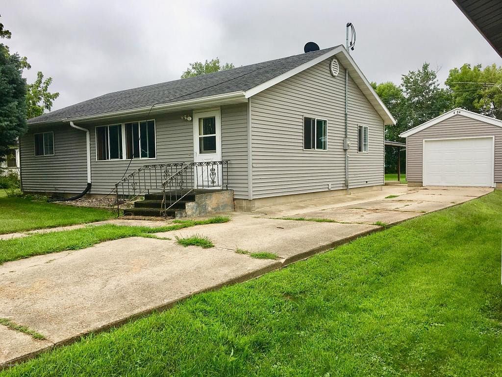 404 Main St, Chester, IA 52134 | Zillow