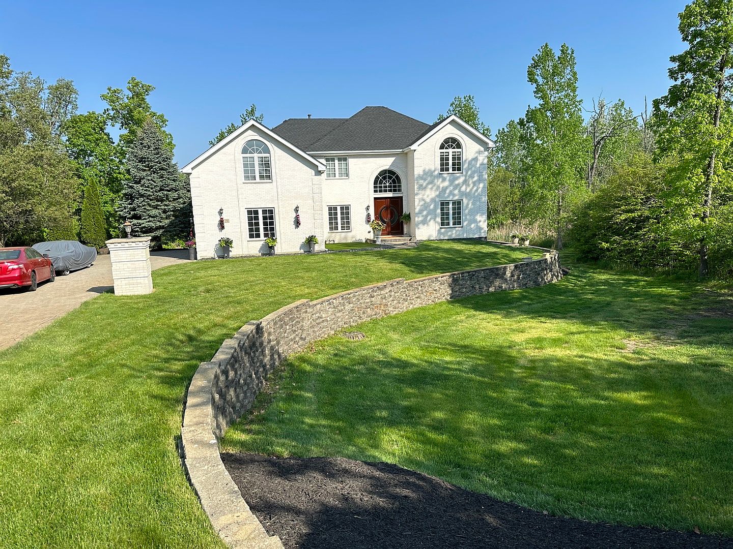 319 Royal Oak Dr, Steger, IL 60475 | Zillow