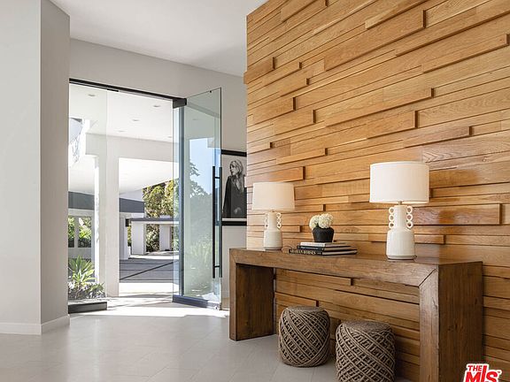 2341 Zorada Ct, Los Angeles, CA 90046 | MLS #22-220851 | Zillow