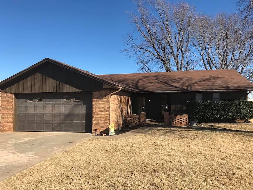 1312 N Maple St, Seiling, OK 73663 | Zillow