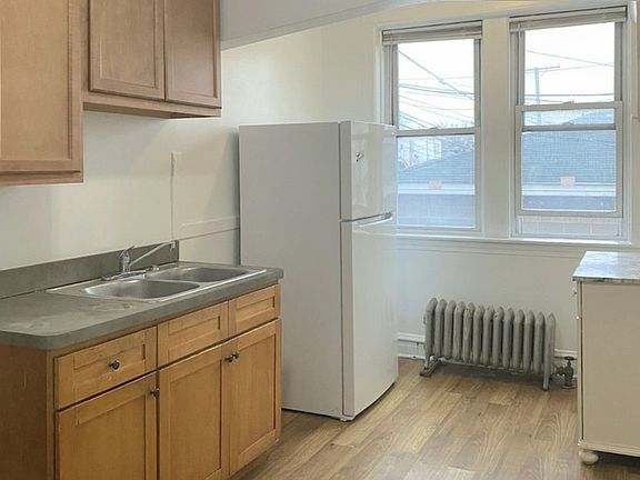 4935 W 18th St #1E, Cicero, IL 60804 | Zillow