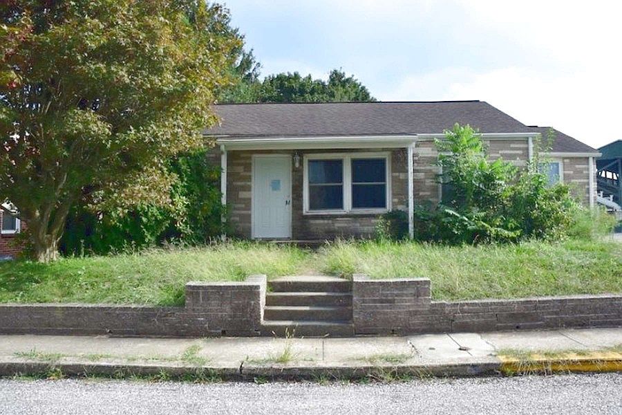 210 Guy St, Hallam, PA 17406 | Zillow