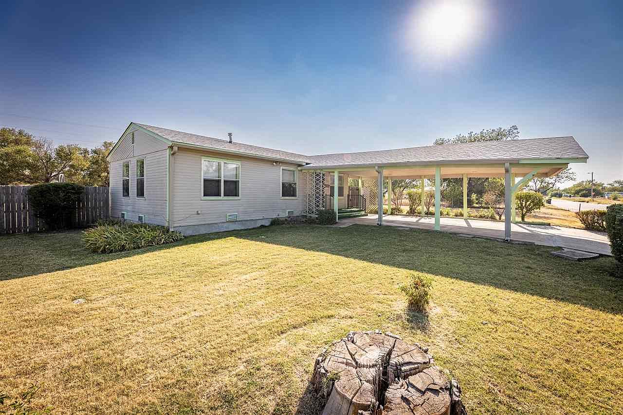 1906 Charles Whitlow Ave, Lawton, OK 73501 | Zillow