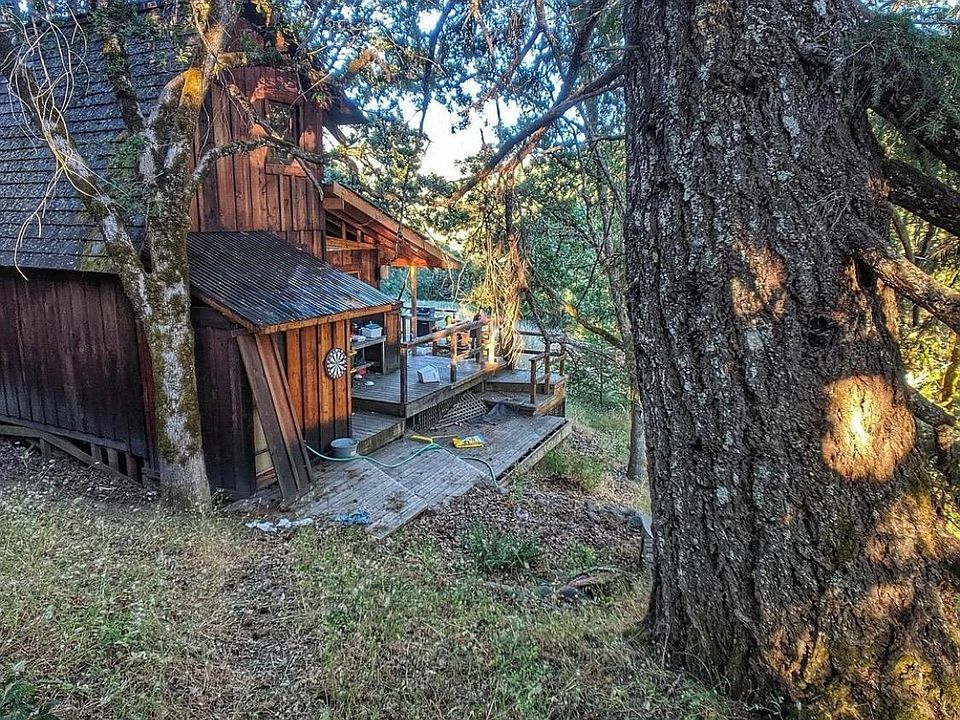 740 River Rd, Bridgeville, CA 95526 | MLS #224082477 | Zillow