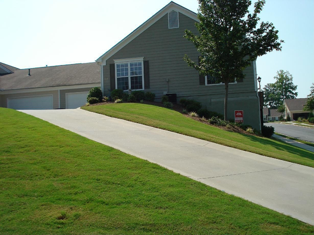 318 Gable Brook Dr, Grayson, GA 30017 | Zillow