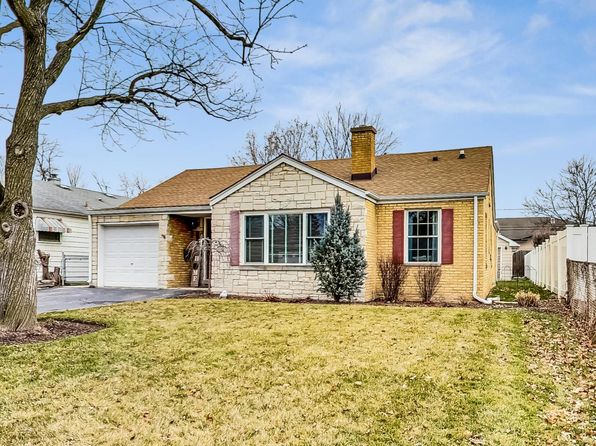 Wheeling IL Real Estate - Wheeling IL Homes For Sale | Zillow