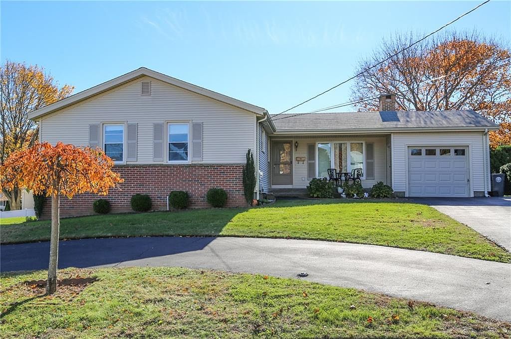 31 Frances Dr, Cranston, RI 02920 | Zillow