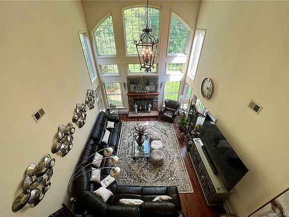 39 Jacob Rumph Court, Montgomery, NY 12549 | MLS #H6268154 | Zillow