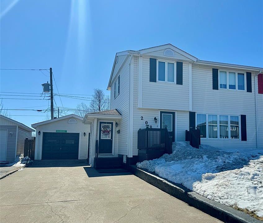 208 Howley Ave, Labrador City, NL A2V 1Z8 | Zillow