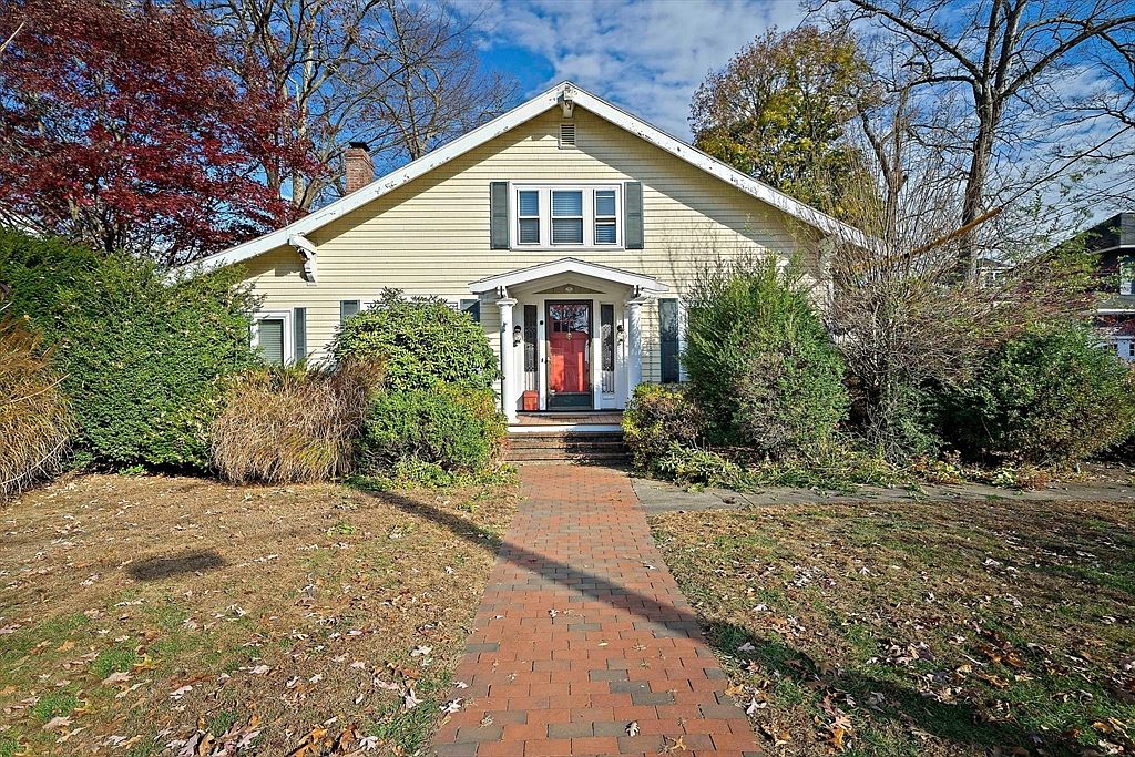 11 Gordon Rd, Needham, MA 02492 | Zillow