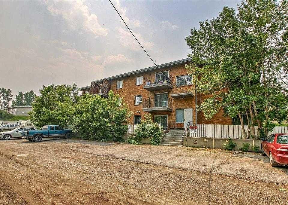 4328 W 4th St NW Calgary AB | Zillow