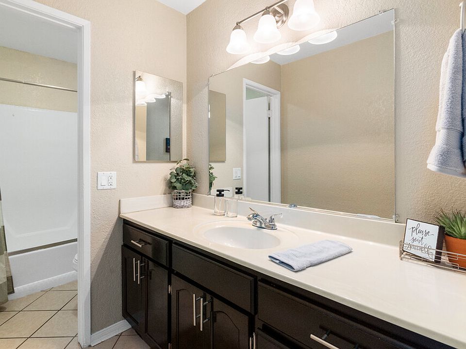 University Riverside Gardens - 3996 Iowa Ave Riverside CA | Zillow