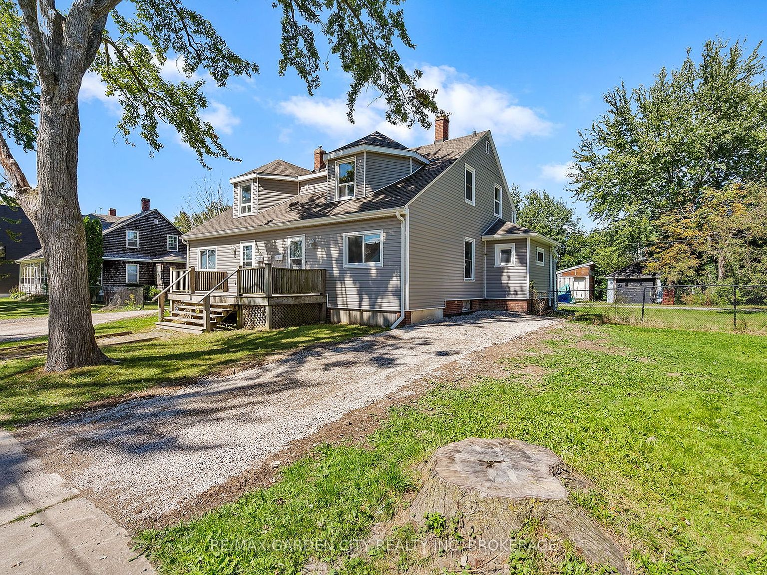 90 1st St, Welland, ON L3B 4R9 | MLS #X11925393 | Zillow