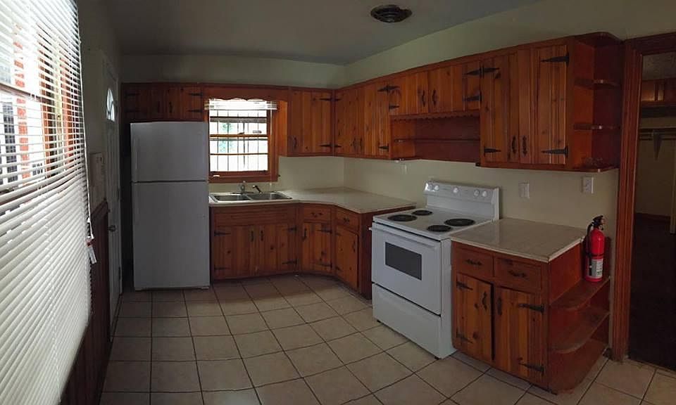 2800 Mitchell Dr, Decatur, GA 30032 | Zillow