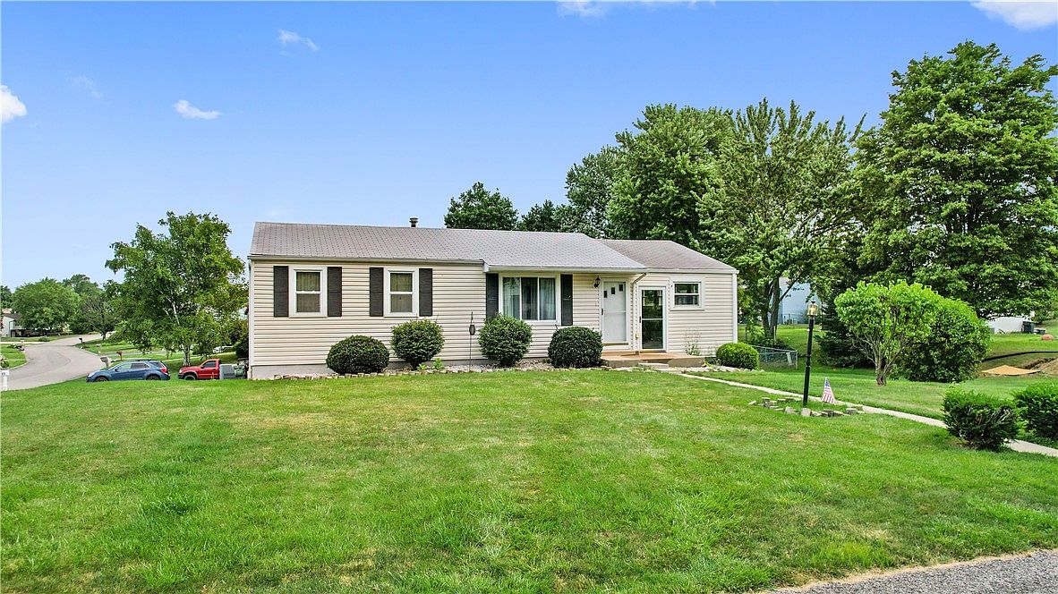 111 Brookston Dr, Cranberry Township, PA 16066 | Zillow