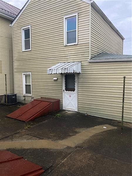 1628 Constitution Blvd, New Kensington, PA 15068 | Zillow
