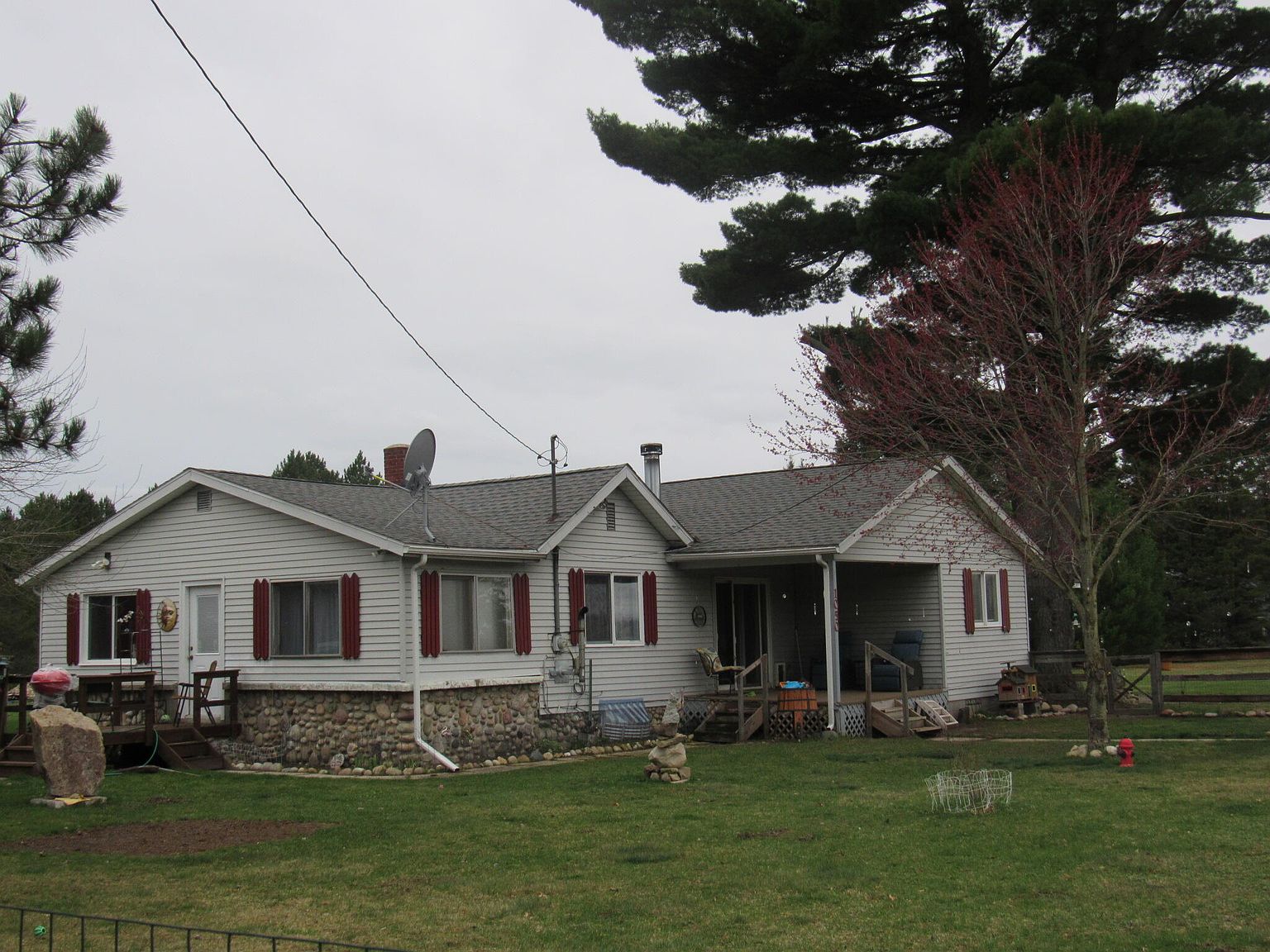 1050 W Burdell Rd, Roscommon, MI 48653 | Zillow