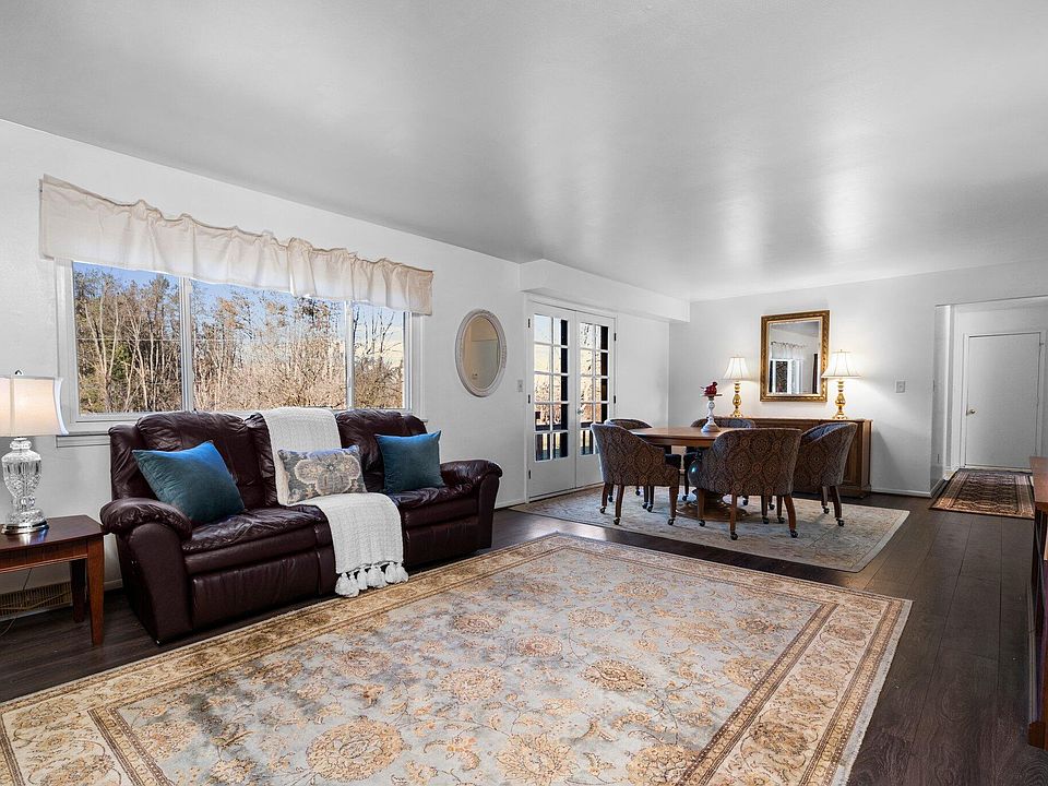 124 Triangle Lake Rd, Howell, MI 48843 | Zillow