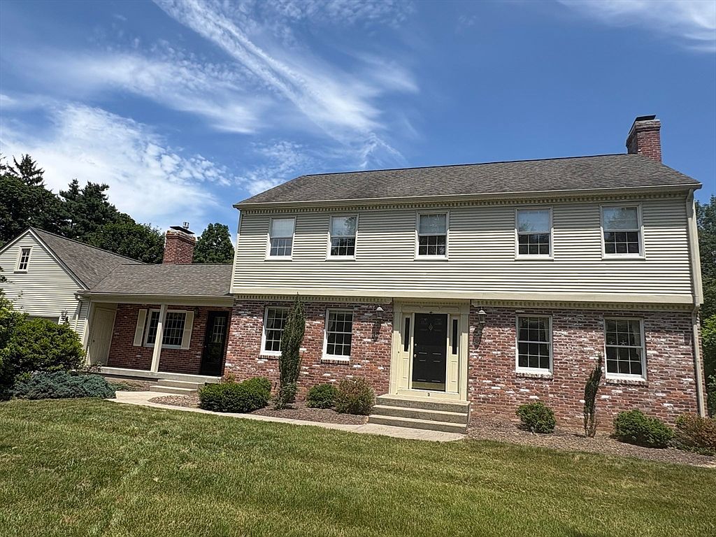 3 Christopher Cir, Wilbraham, MA 01095 | Zillow
