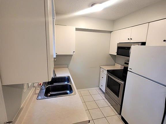 329 Victoria St S #20, Amherstburg, ON N9V 3B3 | Zillow