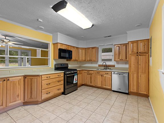 2023 State Route 810 N, Kuttawa, KY 42055 | Zillow