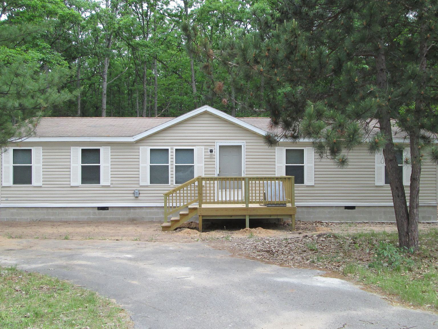 5340 Karlin Rd, Interlochen, MI 49643 | Zillow
