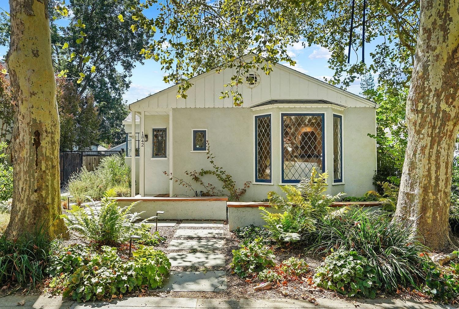 1842 Castro Way, Sacramento, CA 95818 | Zillow