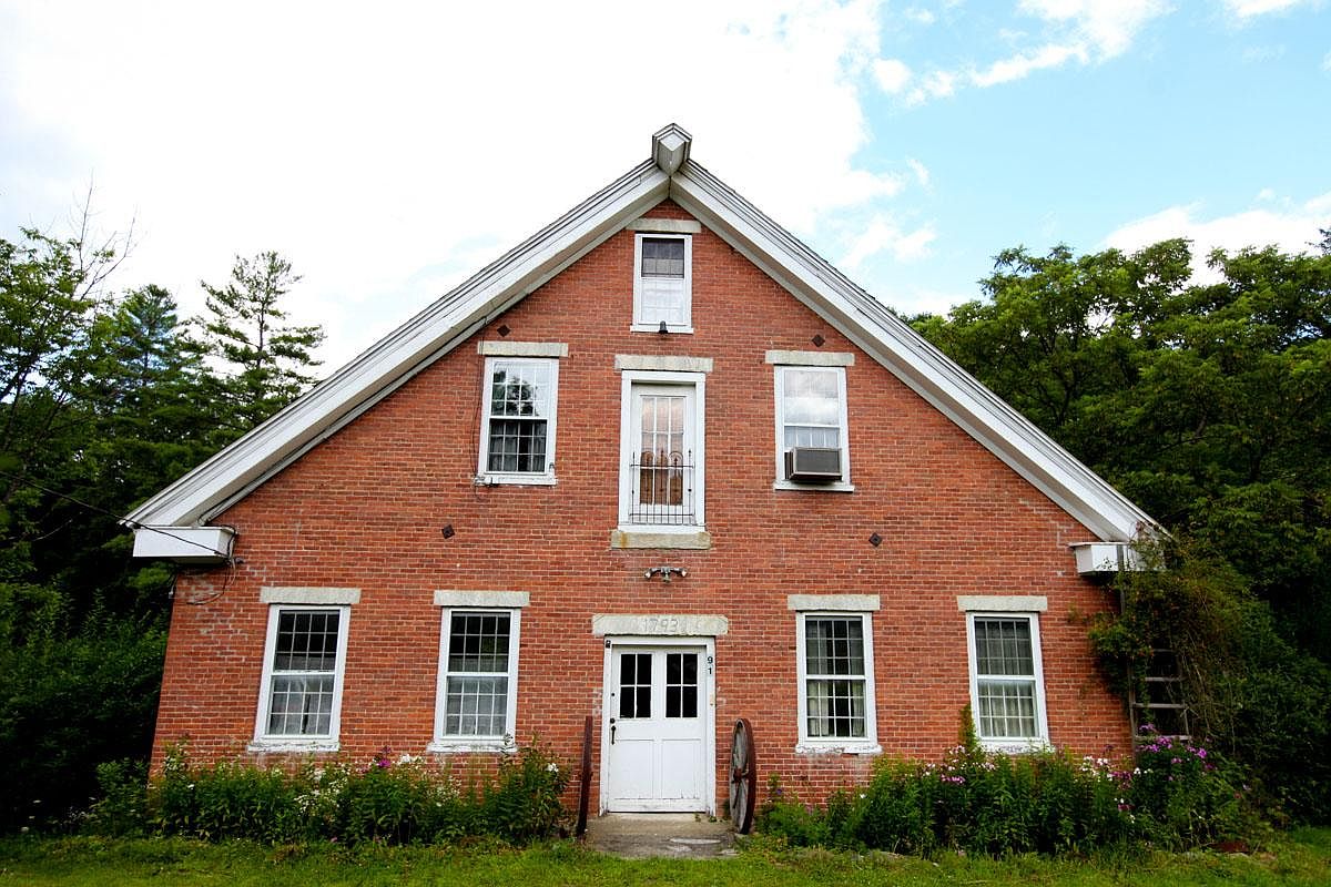 91 Mechanic St #2, Alstead, NH 03602 | Zillow