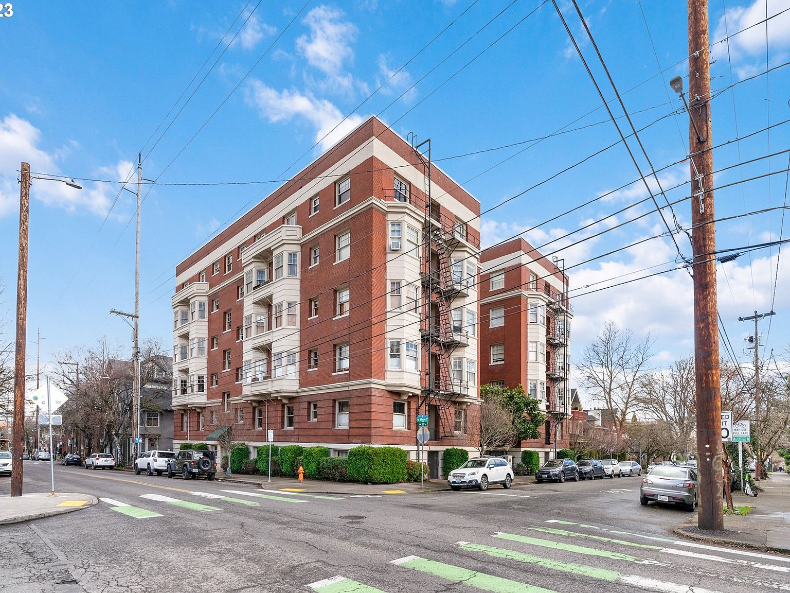 2083 NW Johnson St APT 31, Portland, OR 97209 | MLS #23237889 | Zillow