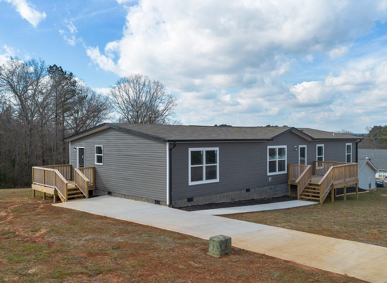 128 Lifestyle Way, Benton, TN 37307 | Zillow