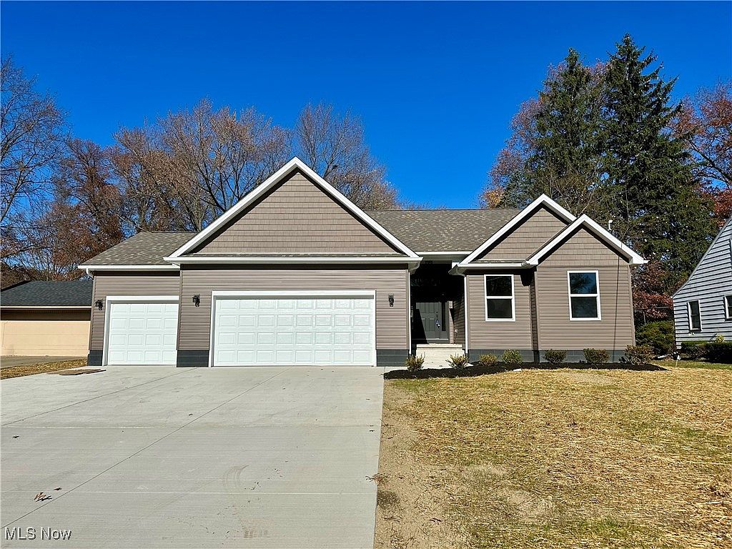 1354 Clark St, Niles, OH 44446 | Zillow