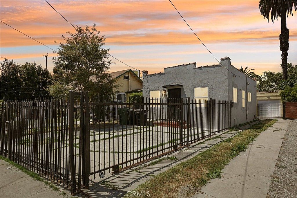 849 W 94th St, Los Angeles, CA 90044 | Zillow