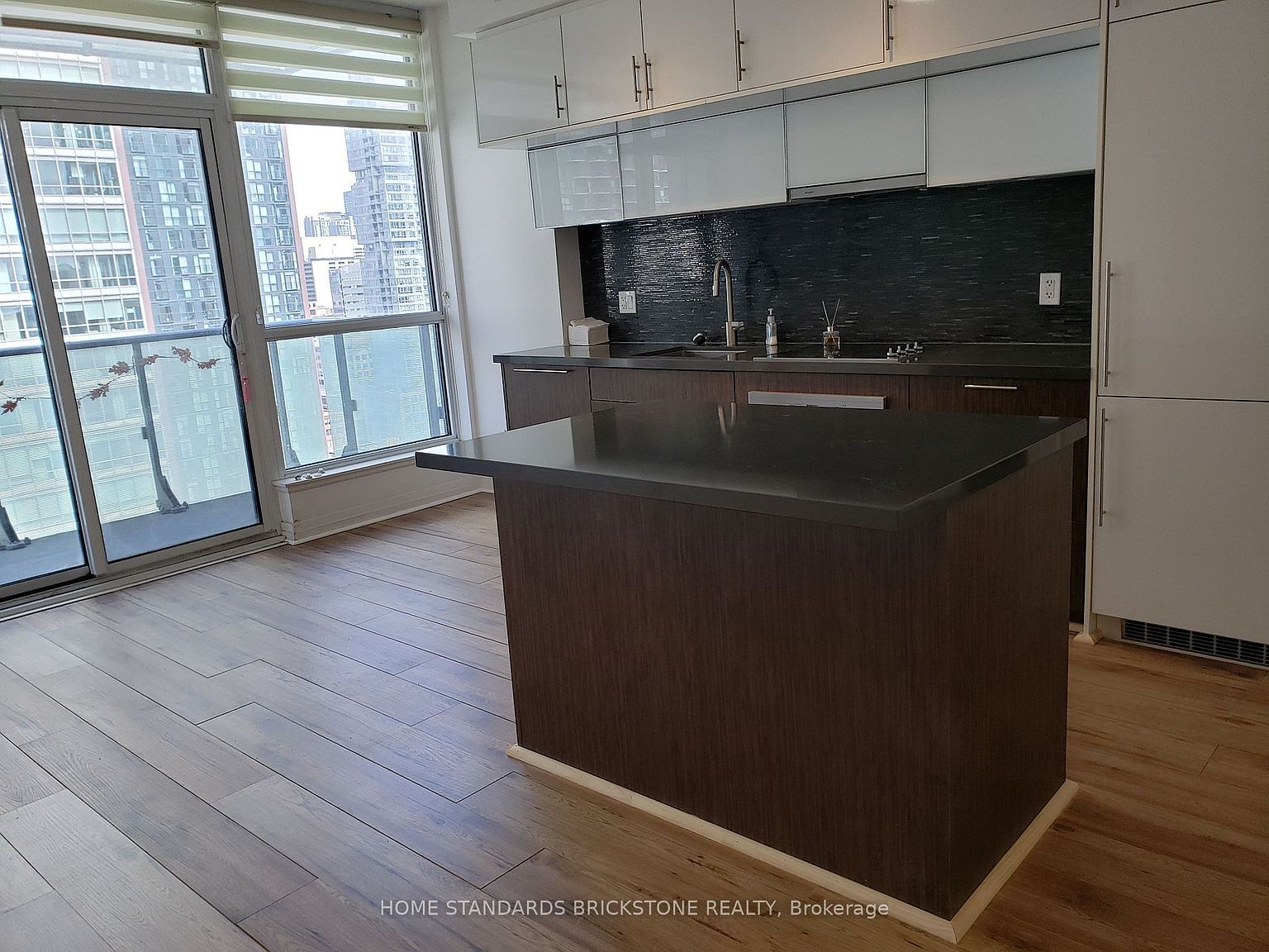 8 Mercer St #2312, Toronto, ON M5V 0C4 | Zillow