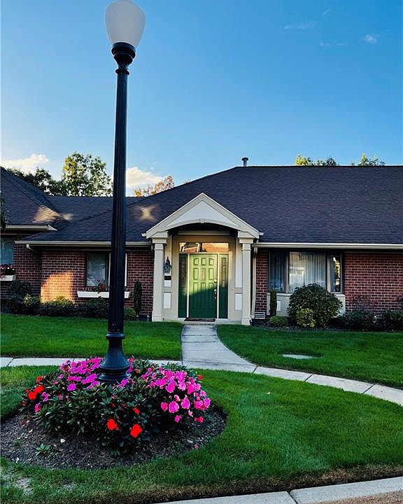 303 Dean Ridge Ct Cranston RI | Zillow