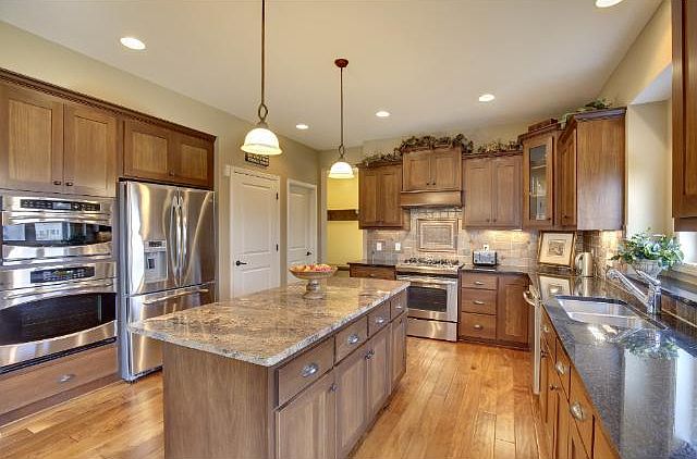 8900 Highview Ct, Victoria, MN 55386 | Zillow