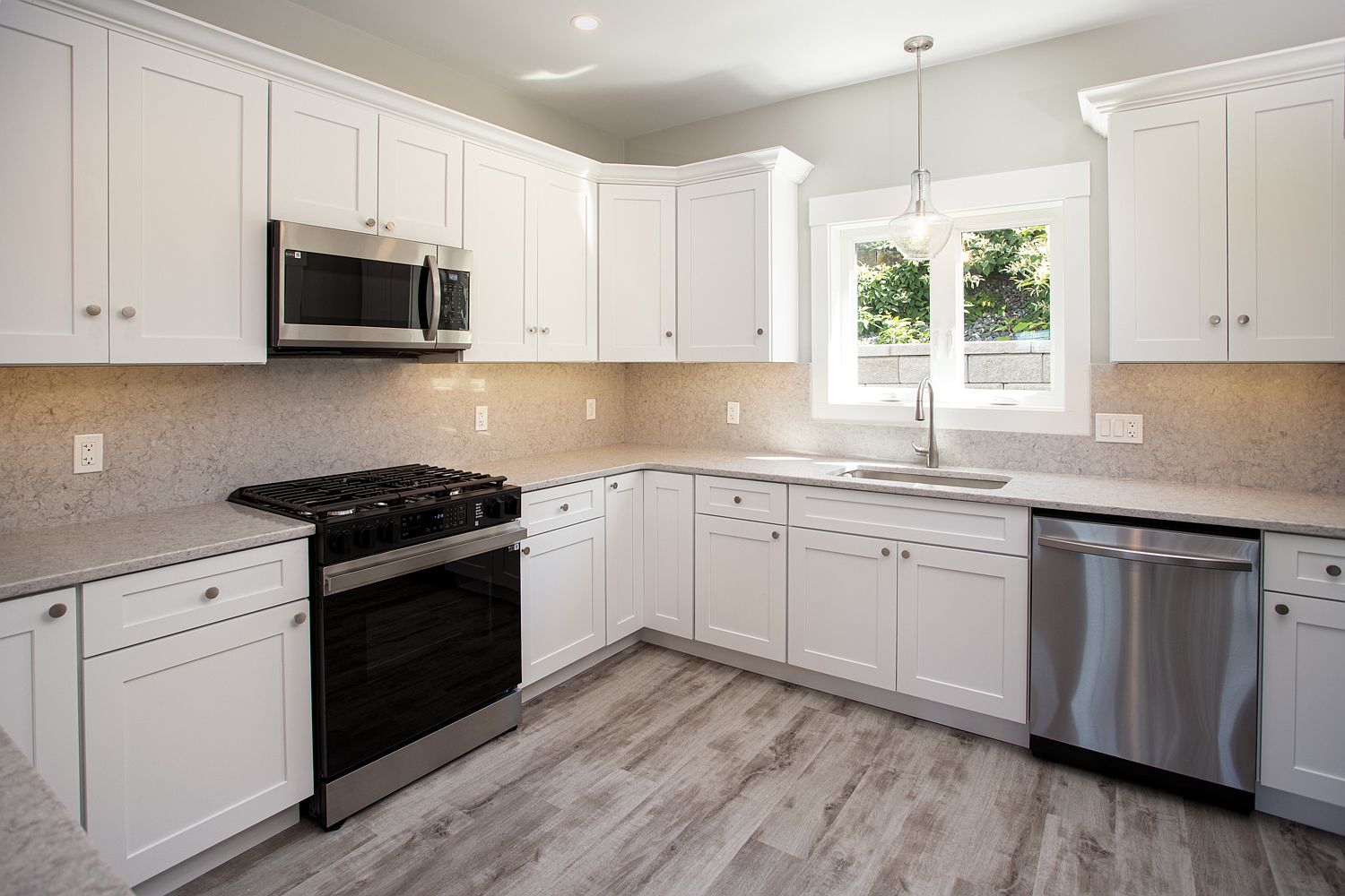 347 Danforth St, Fall River, MA 02720 | Zillow