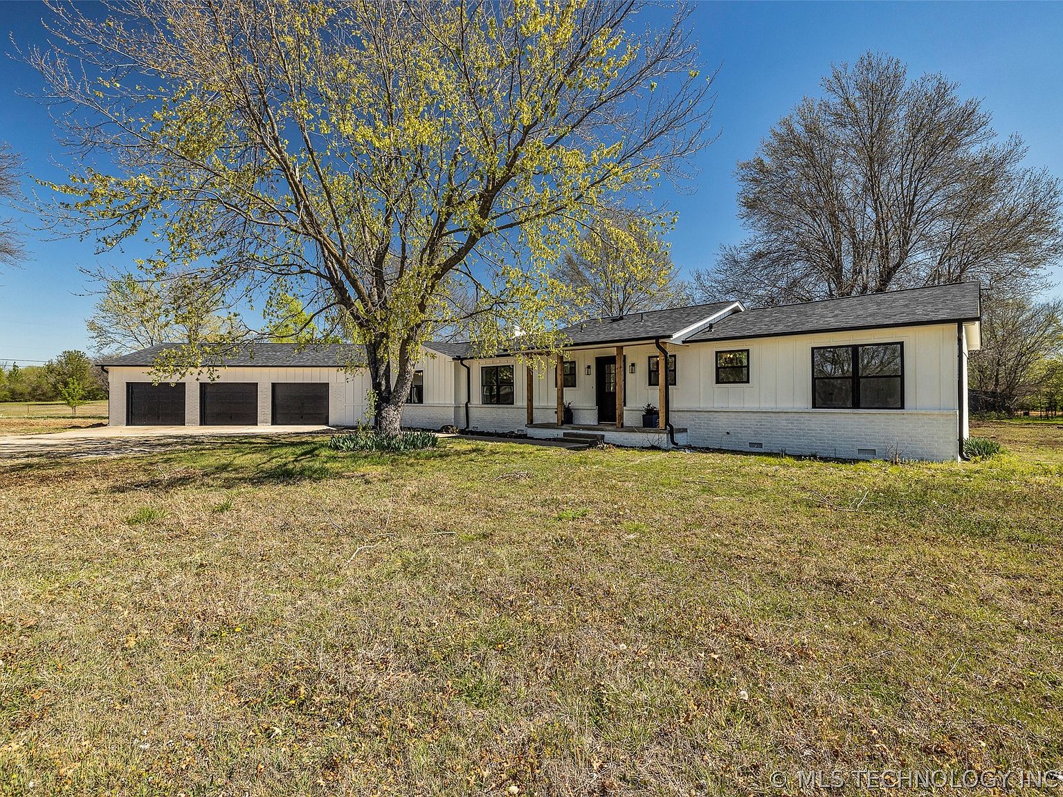 9737 N Memorial Dr, Owasso, OK 74055 | MLS #2409571 | Zillow