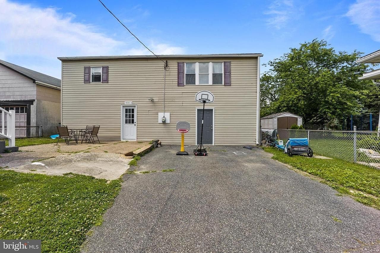 408 Seneca St, Lester, PA 19029 | Zillow