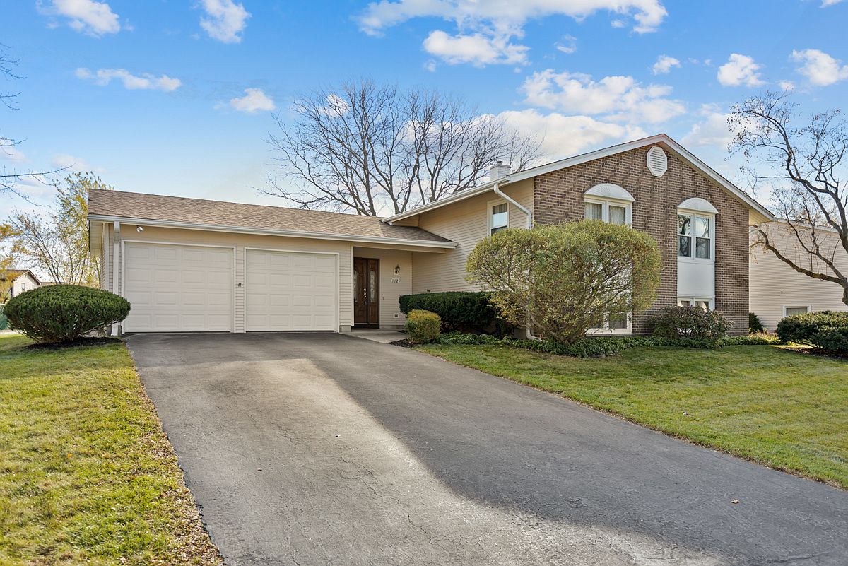 1429 Haise Ln, Elk Grove Village, IL 60007 | Zillow