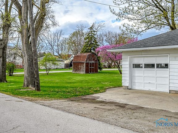 24601 Bean St, Stony Ridge, OH 43463 | MLS #6100773 | Zillow