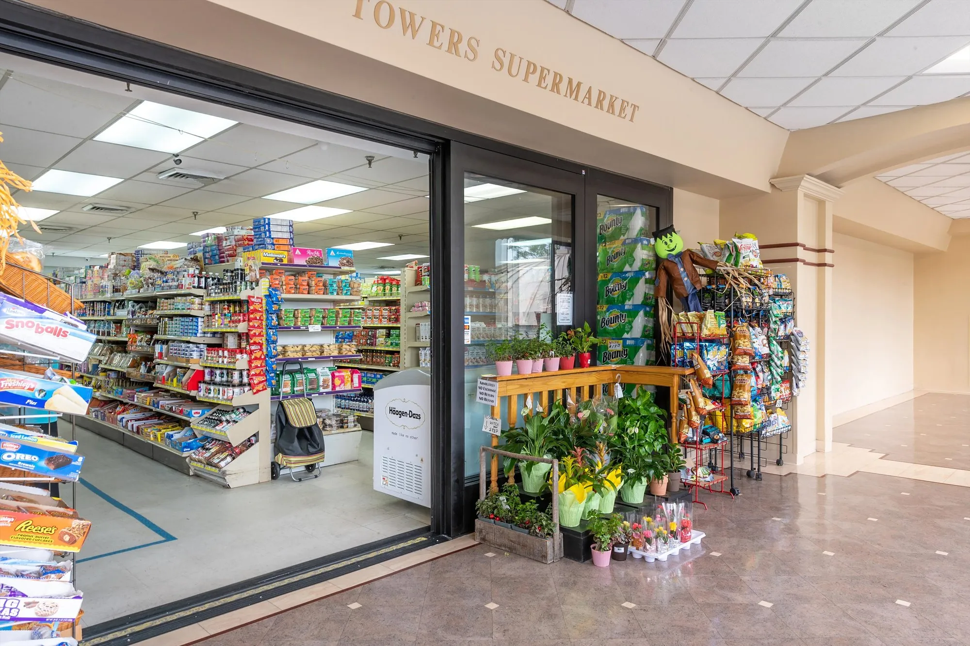 269 Grand Central Parkway #4V in Glen Oaks, Queens | StreetEasy