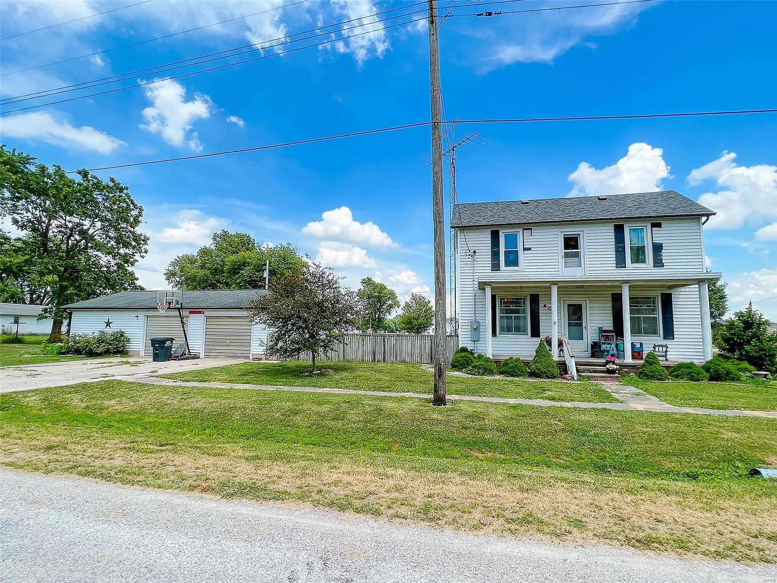 406 Holman St, Saint Peter, IL 62880 | Zillow